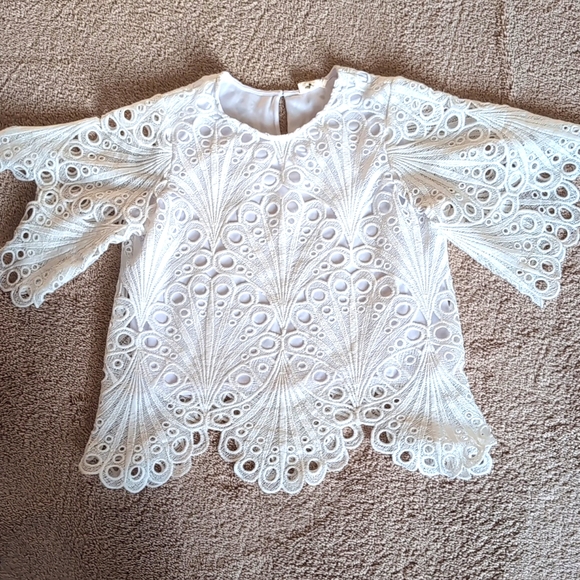 52Seven | Tops | Womens White Blouse Size Medium | Poshmark